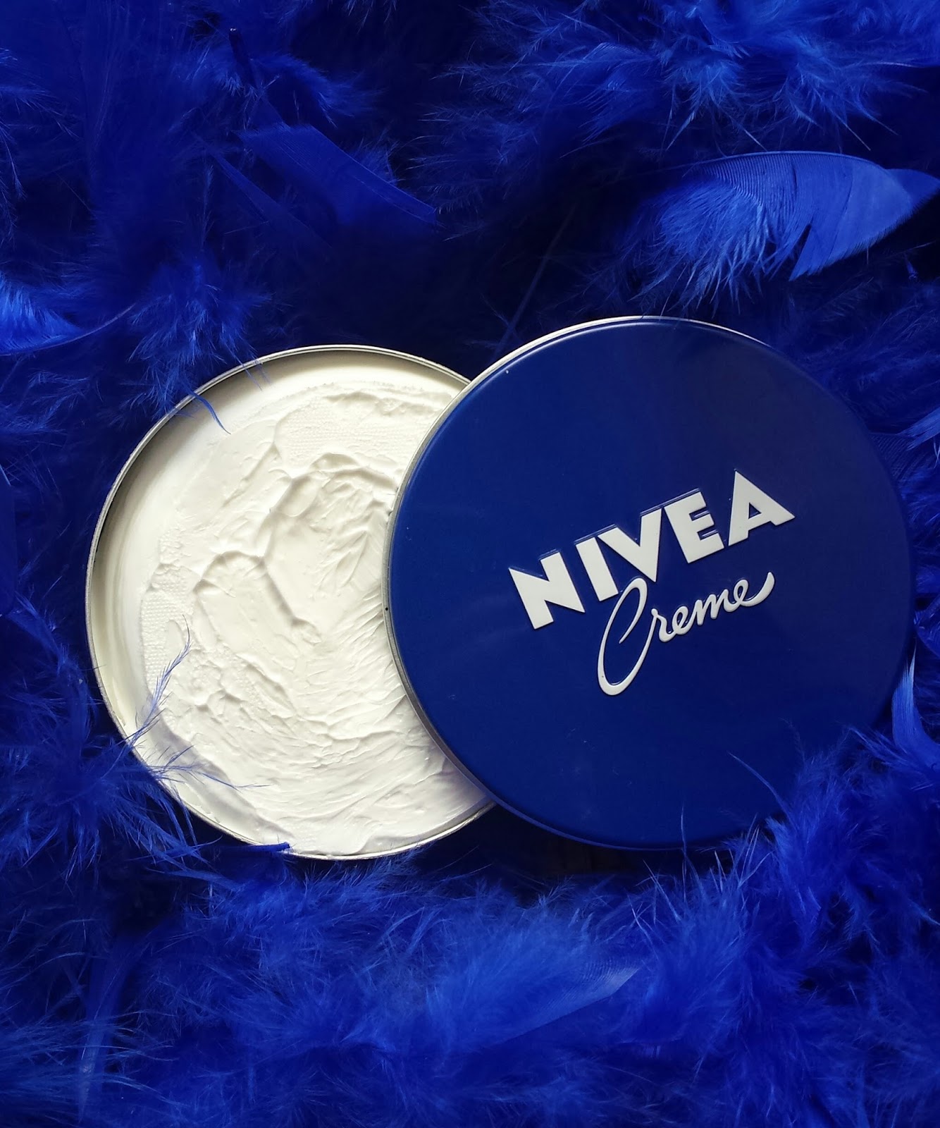 A qué huele la lata azul de Nivea - Makimarujeos de una hobbit pija