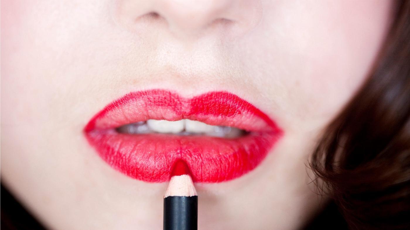 Seis secretos para hacer que tu labial dure mucho más! | Noticias VIP