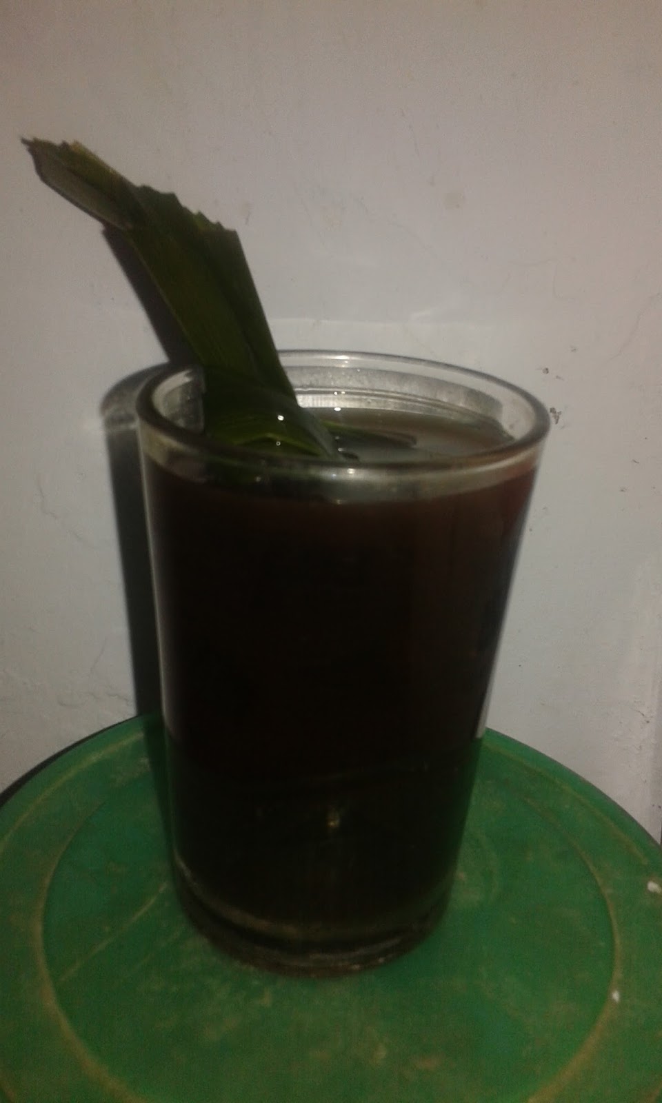 Deknada Punya Kuliner: CINCAU HITAM BERMANFAAT UNTUK KESEHATAN