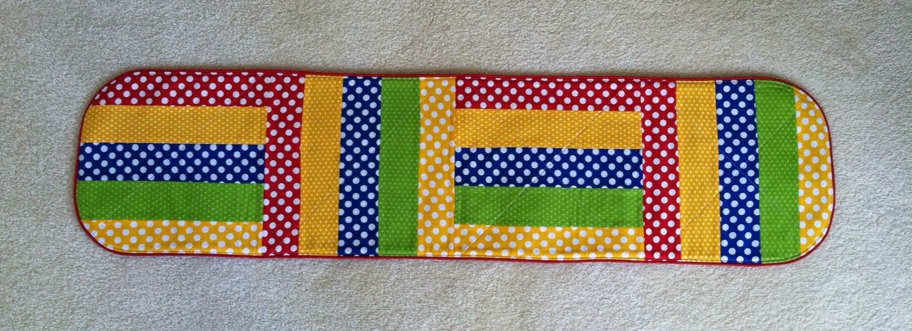 Roonie Ranching: Granny's summery table runner
