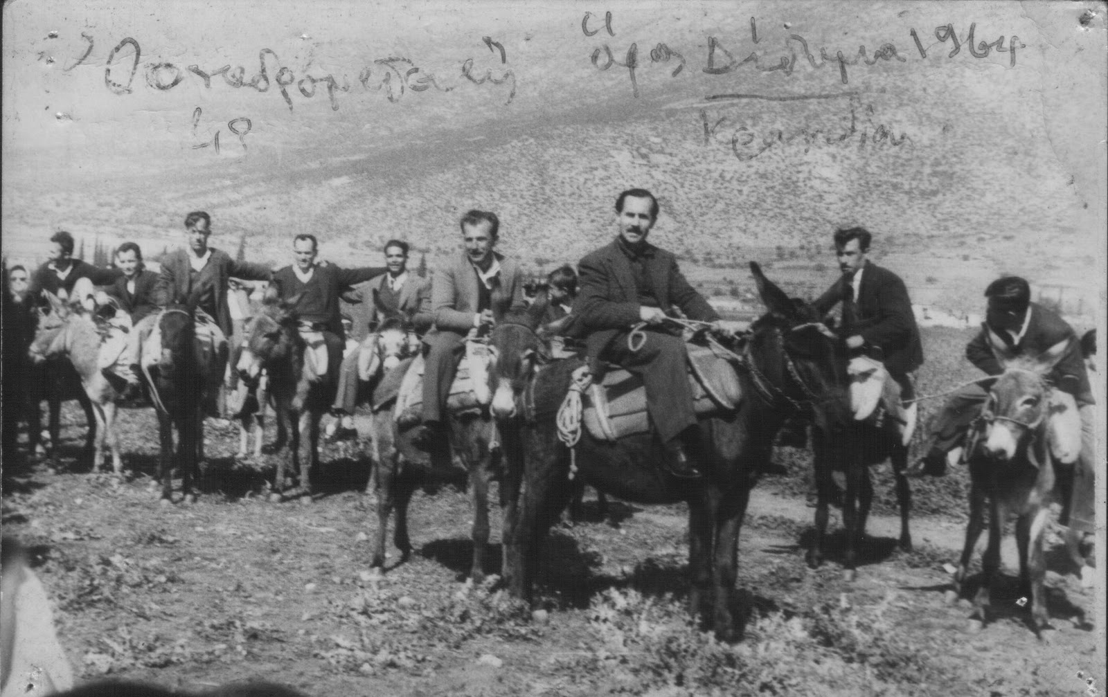 istorikesphotografies ΙΣΤΟΡΙΚΕΣ ΦΩΤΟΓΡΑΦΙΕΣ: Η ΓΙΟΡΤΗ ΤΗΣ ΤΟΥΛΙΠΑΣ ΣΤΑ ...