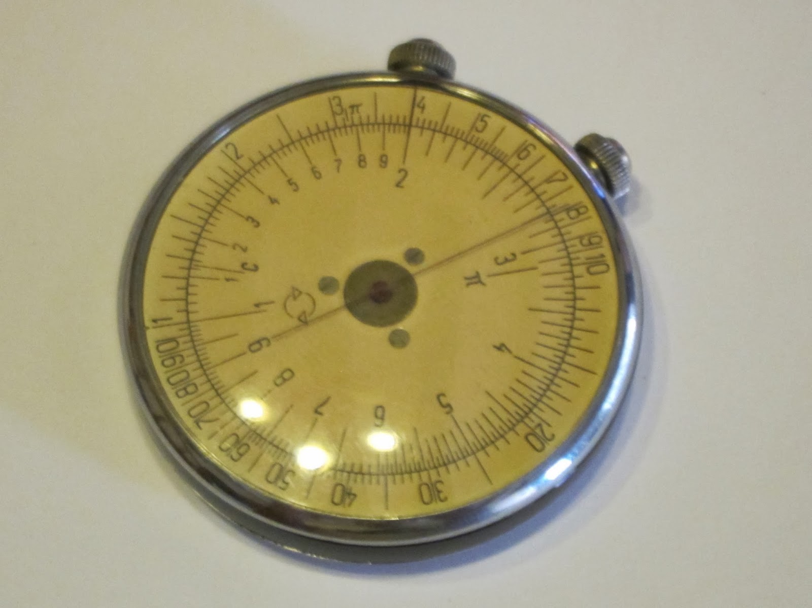 My Russian KL-1 Circular Slide Rule (and a small intro to slide rules)