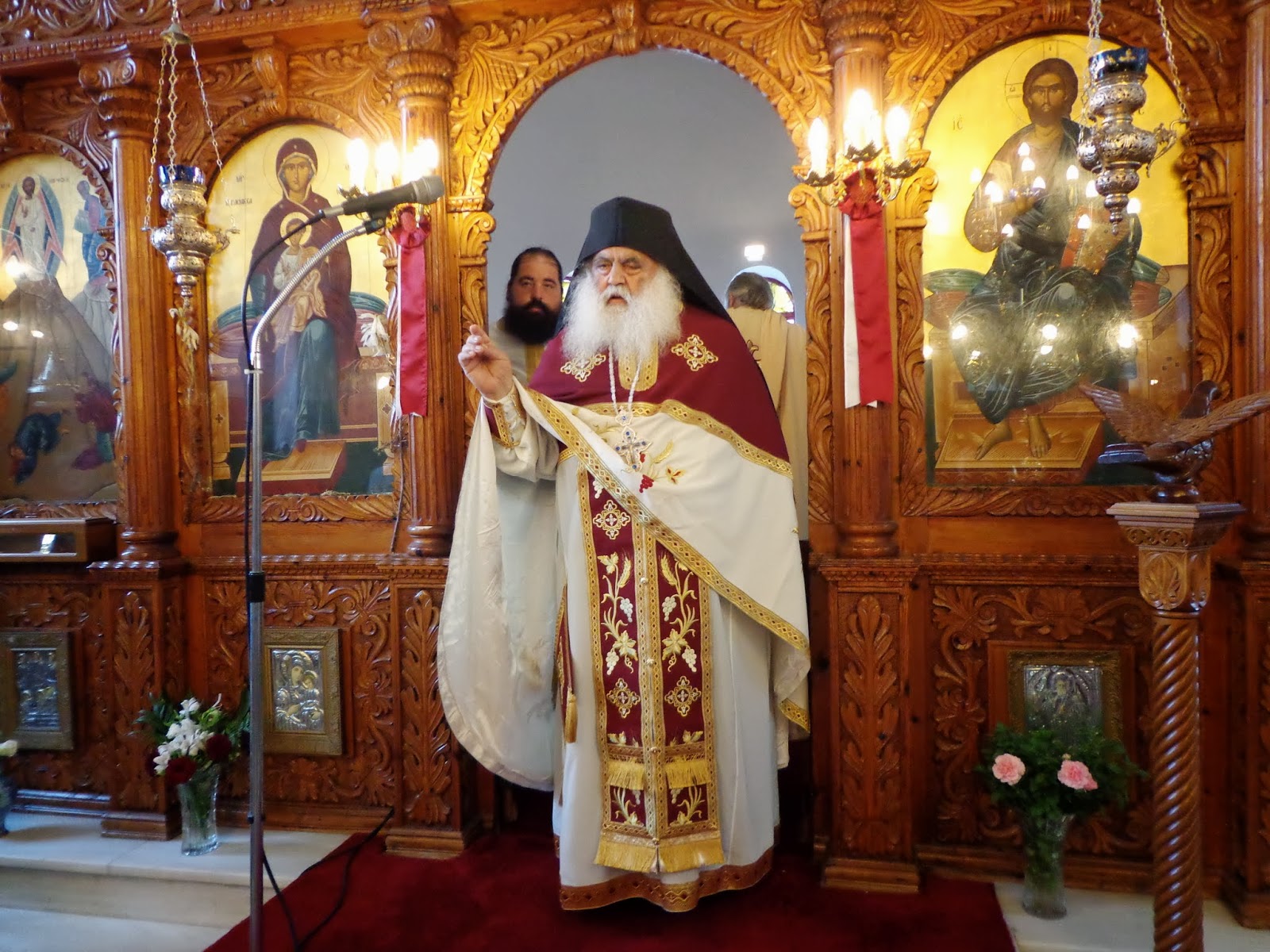 Θαβώρειο Φως: Ο ΗΓΟΥΜΕΝΟΣ ΤΗΣ ΙΕΡΑΣ ΜΟΝΗΣ ΑΓΙΟΥ ΠΑΥΛΟΥ ΑΓΙΟΥ ΟΡΟΥΣ ΣΤΟΝ ...