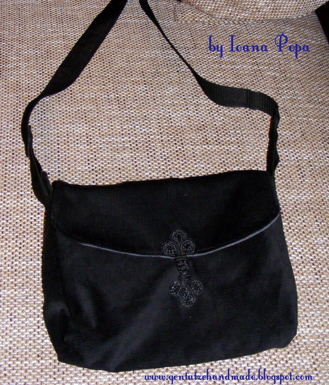 Fii tu! Genti si gentute handmade