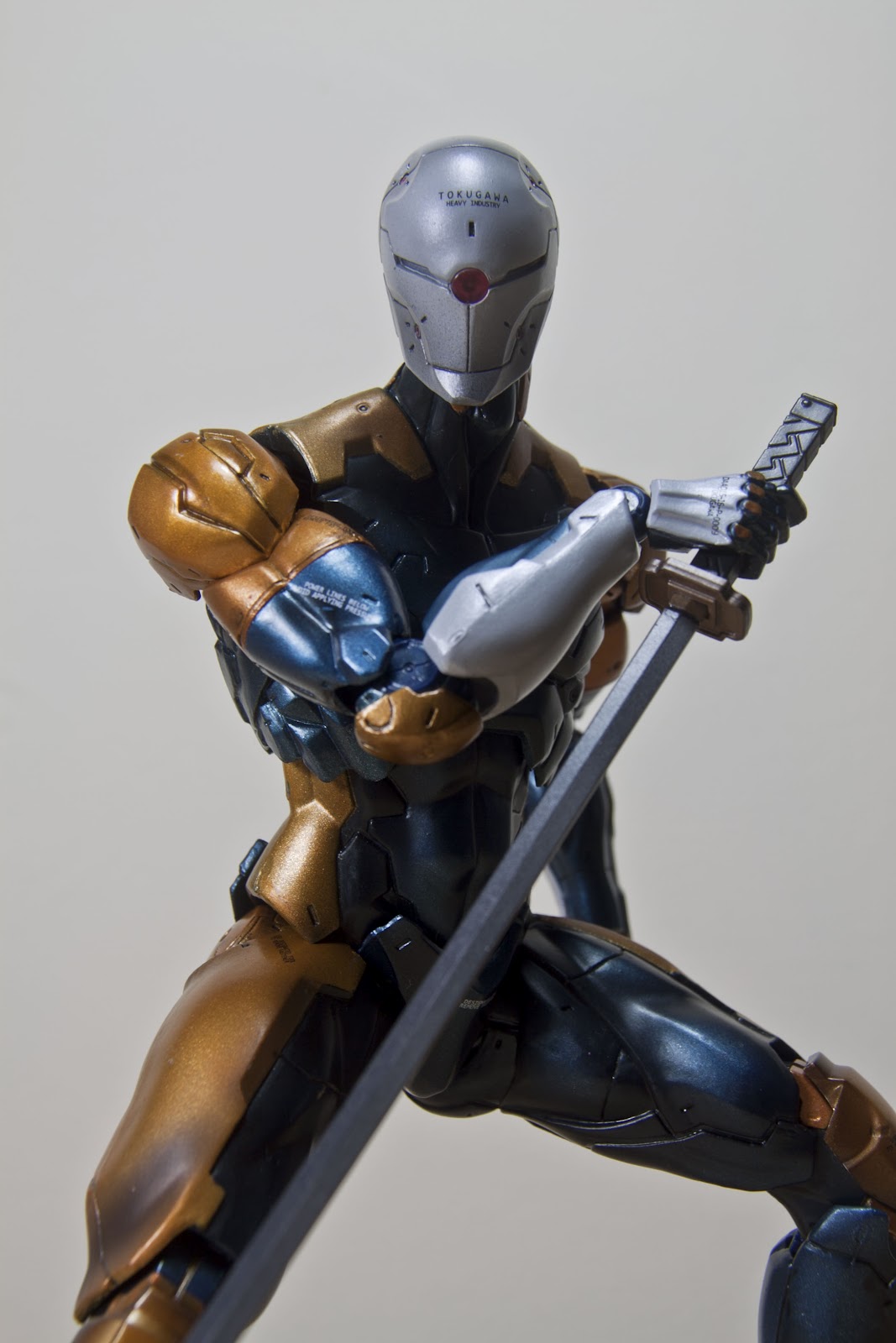 Doons Dungeon: Play Arts Kai Robot Ninja (Grey Fox)