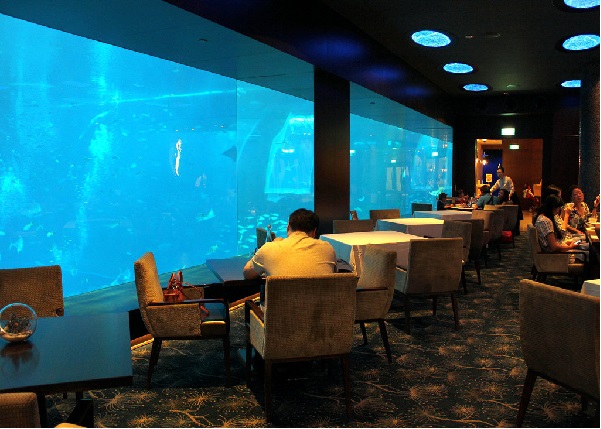 Gaya Bersantap yang Beda di Ocean Restaurant by Cat Cora Sentosa ...