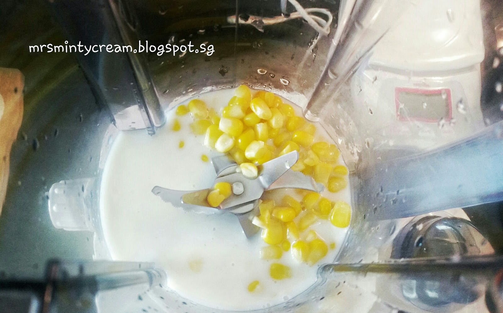 Mrs Minty Cream: #41 - Cheesy Corn Pull-Apart Bread