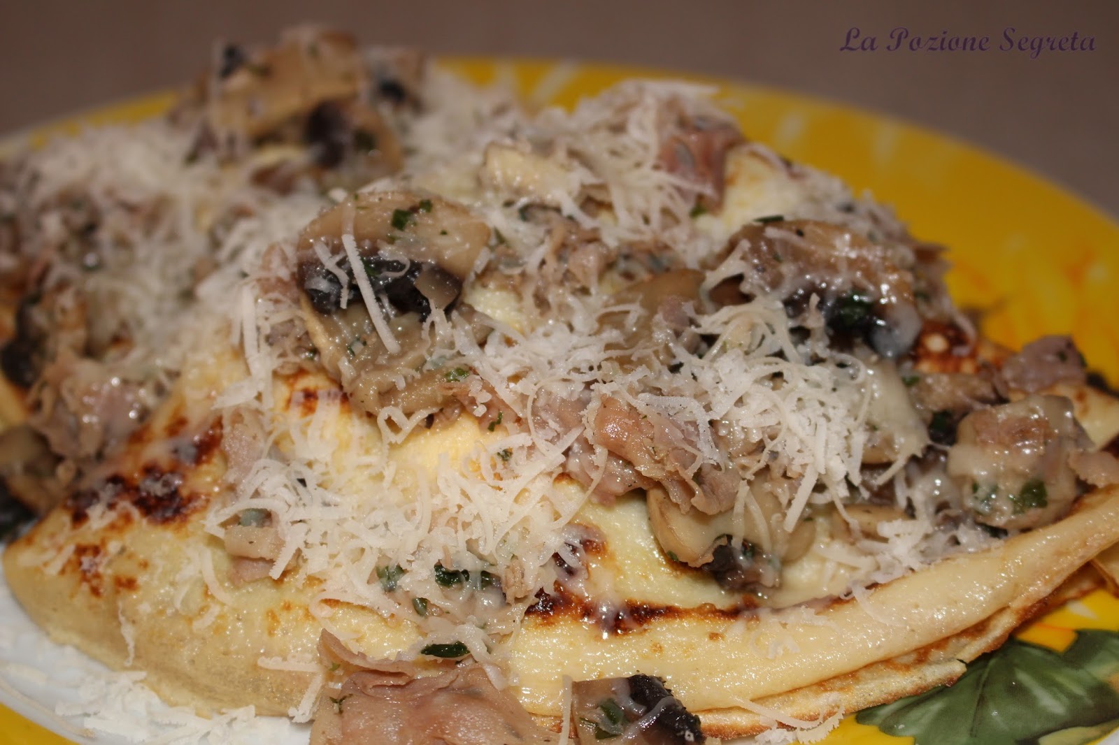 La Pozione Segreta: Crêpes salate philadelphia, prosciutto cotto e funghi