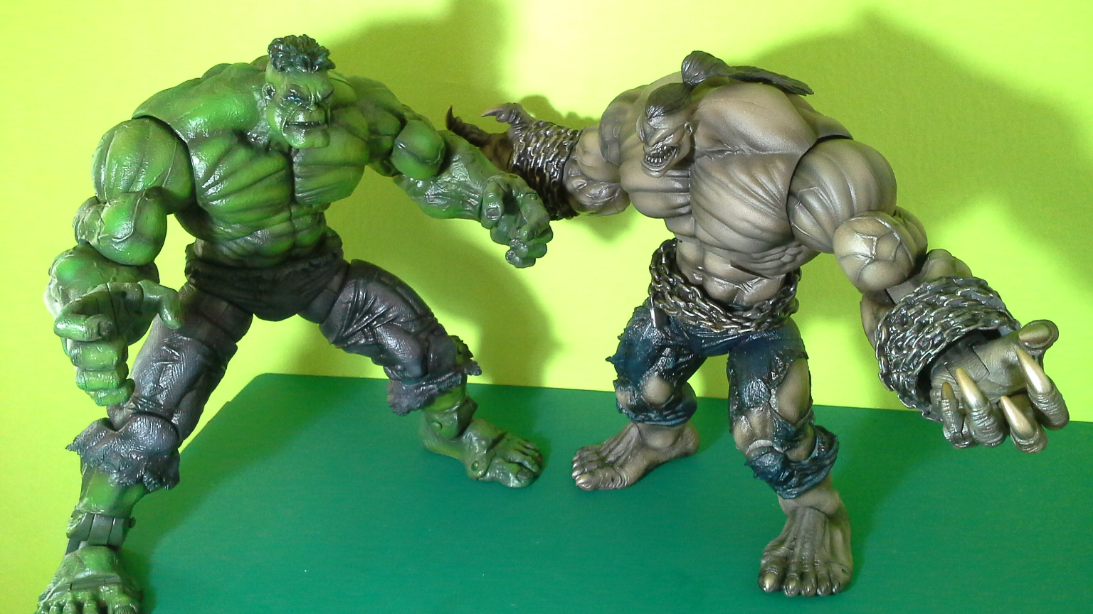 JUST Custom Toy: Custom repainted version of Pitt vs Hulk