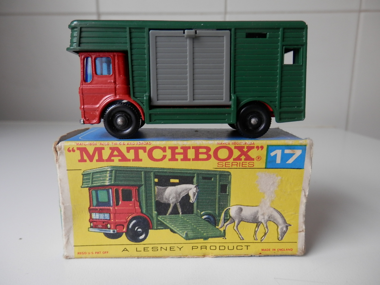 EDUARDO ASCANIO MIS MATCHBOX: Nº. 17 REGULAR, HORSE BOX.