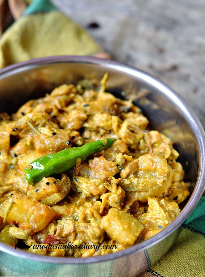 Sojne phuler torkari (Moringa Oleifera flowers curry) - A Homemaker's Diary