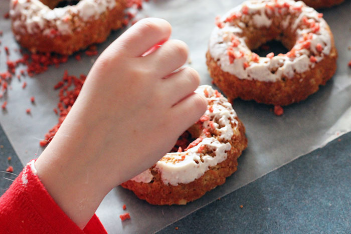 Easy Homemade Dog Donuts Your Pup Will Go Crazy For | Sunny Day Family