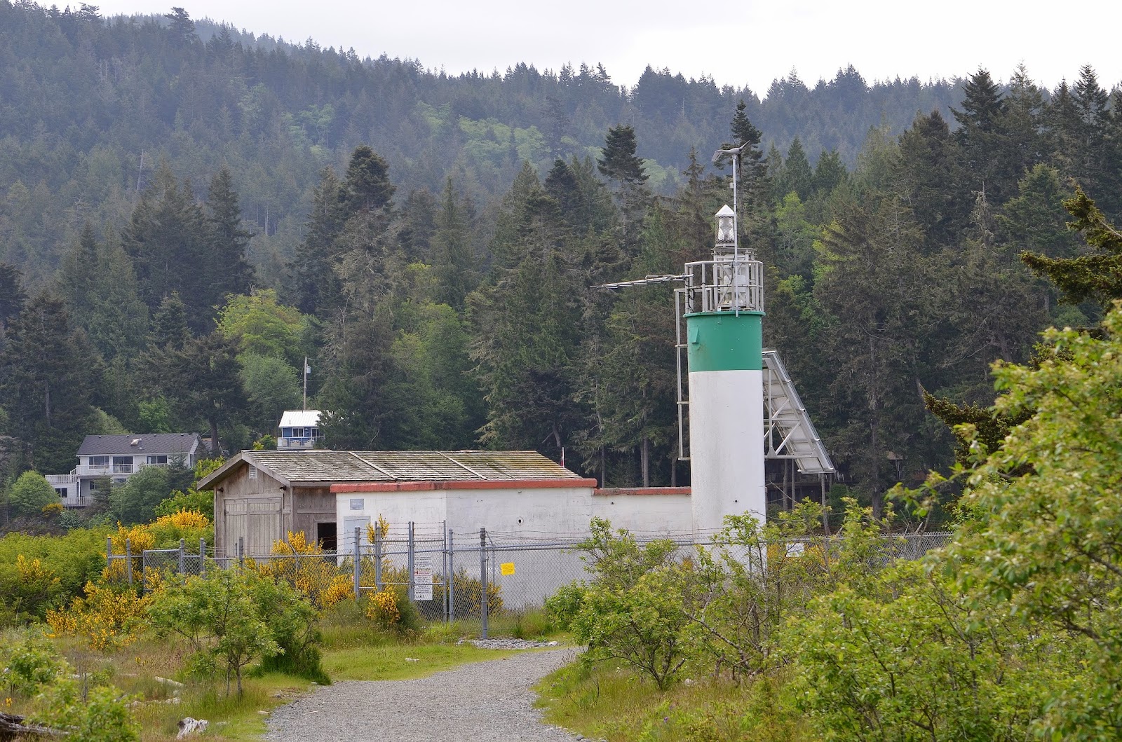 Neal's Lighthouse Blog: Whiffin Spit Lighthouse, Sooke, British Columbia