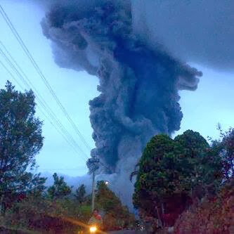 Penampakan Wedus Gembel Gunung Merapi ~ BKM NGUDI MULYO