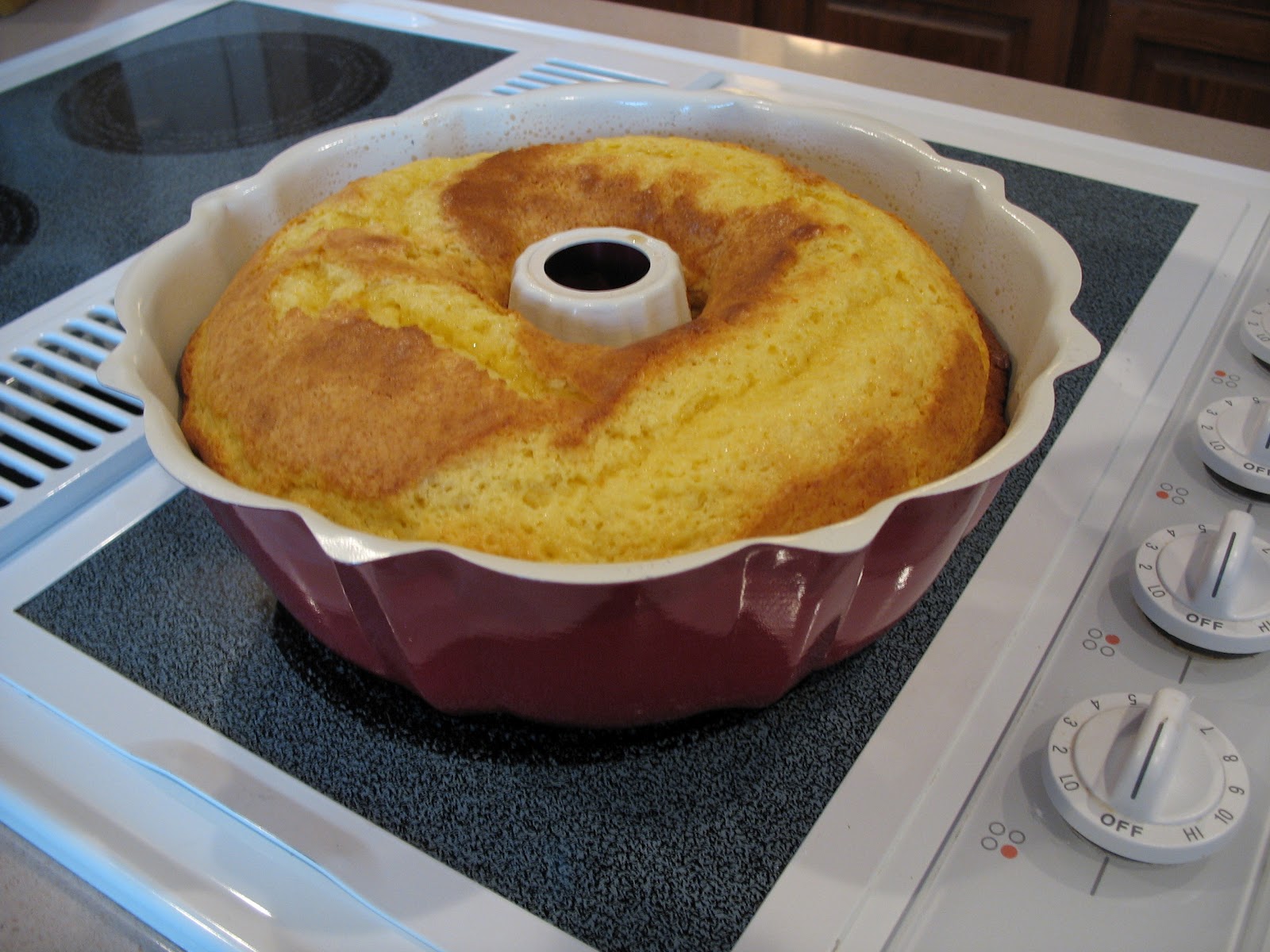 Estelle's: Melt My Buttah' Cake!