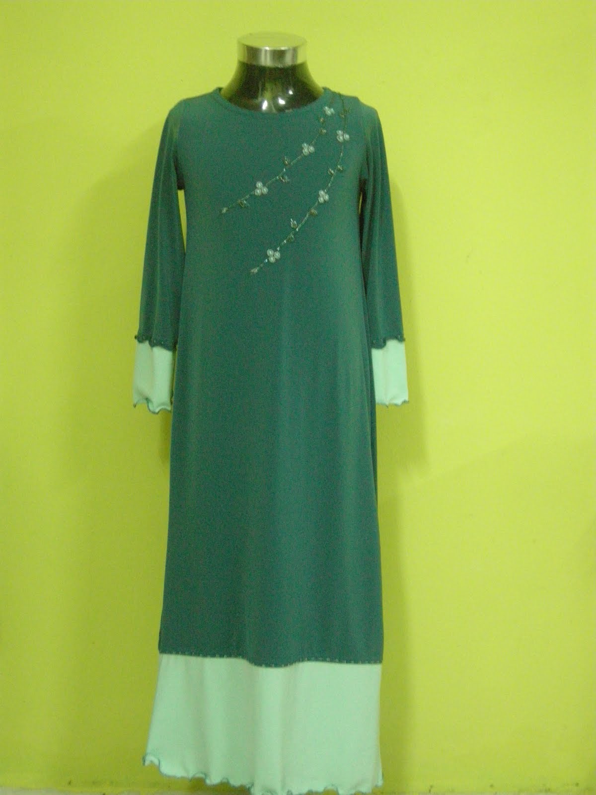 srisutera: GAUN LABUH / JUBAH MODEN UNTUK KANAK-KANAK