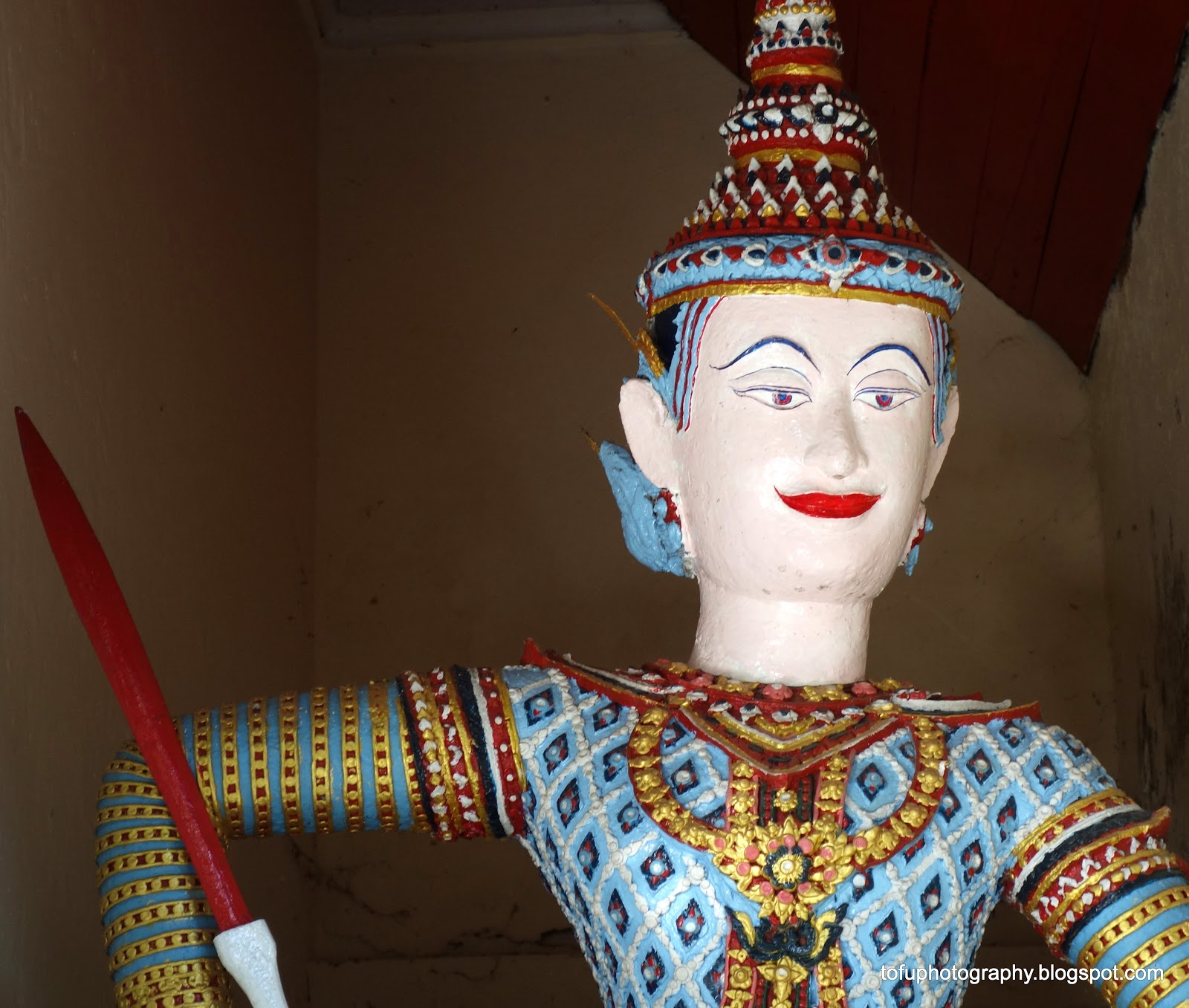 Tofu Photography: Mythical temple figure