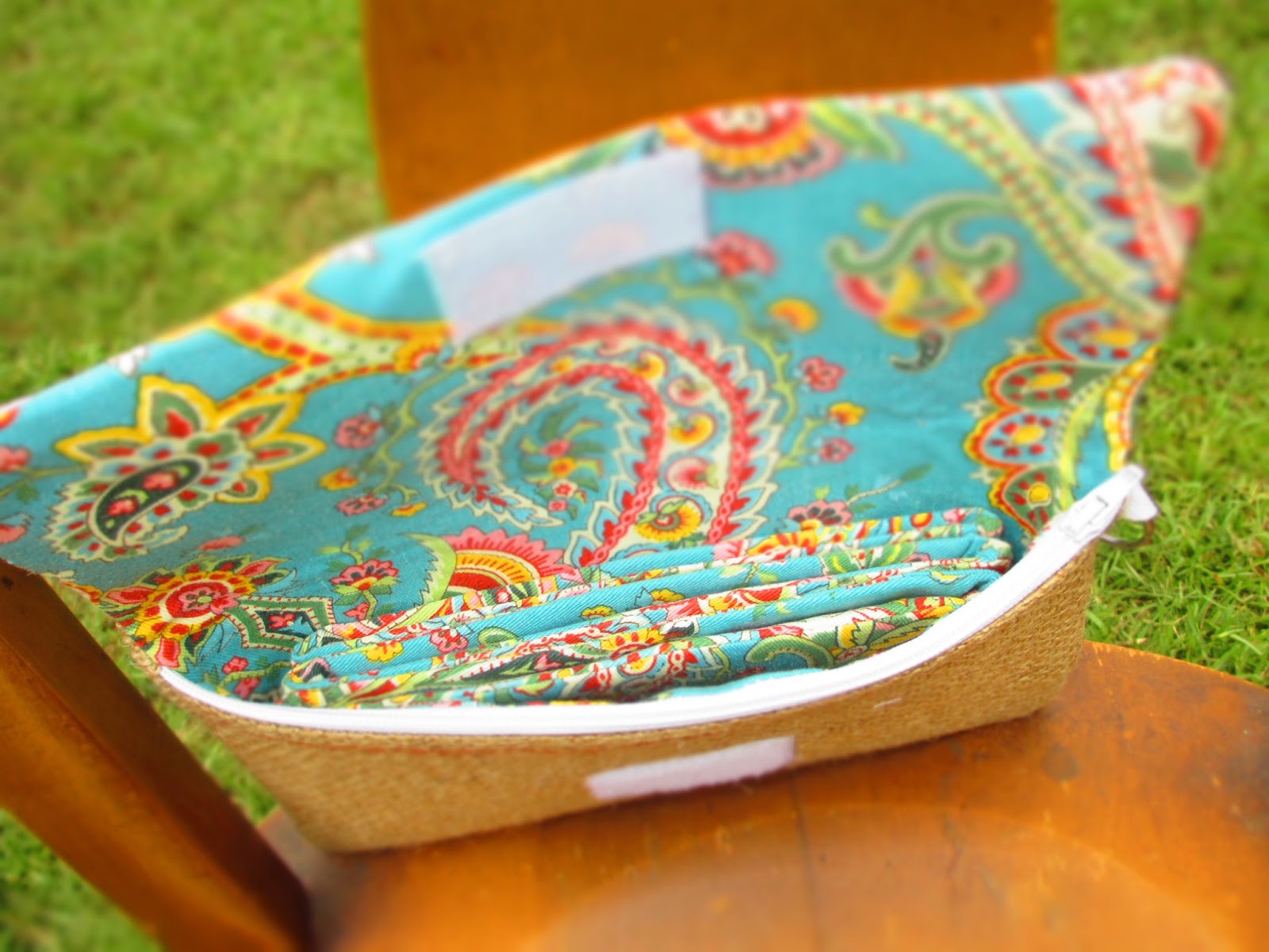 n' stitches designs: Burlap Envelope System Wallet
