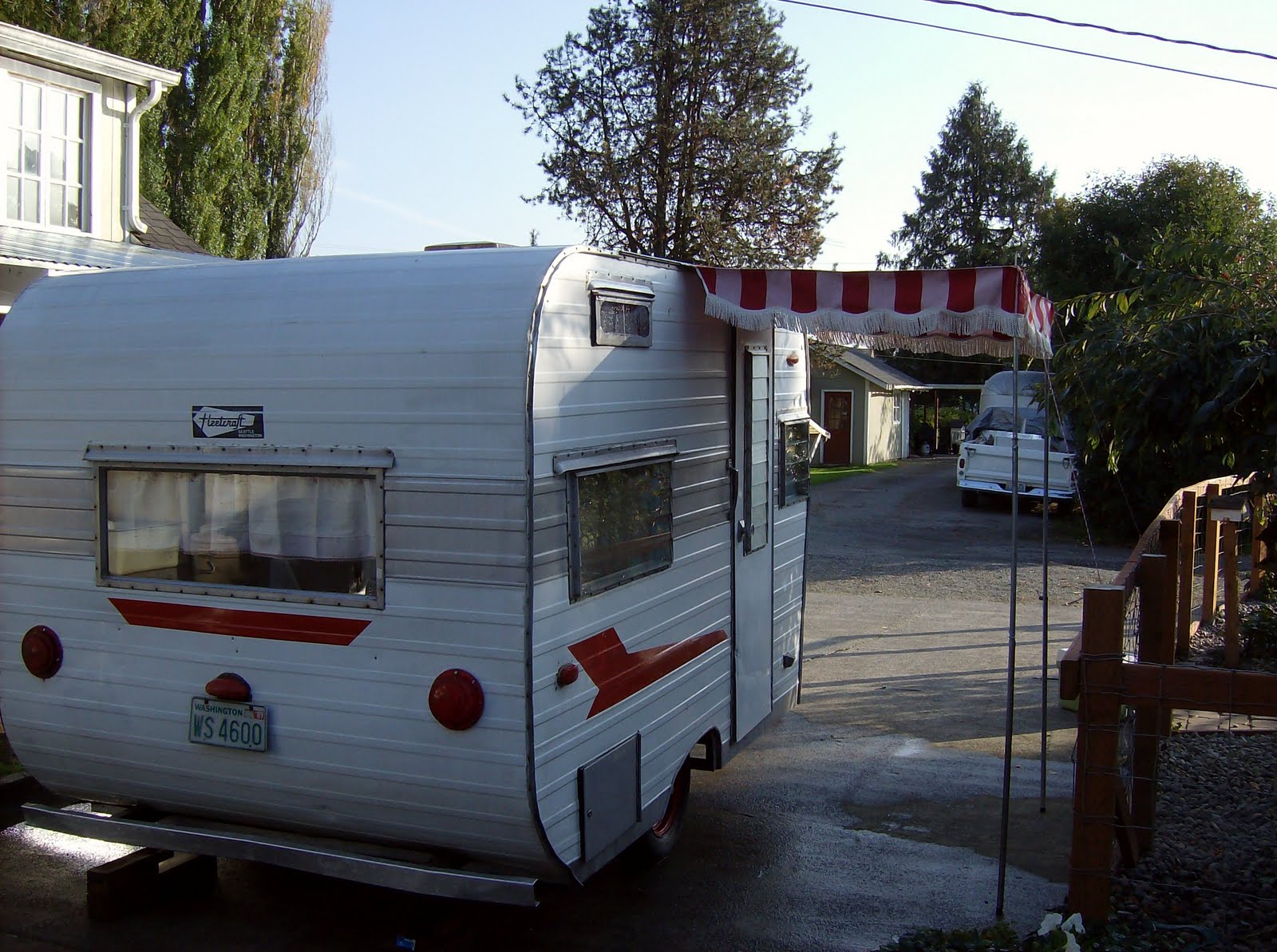 Amys VintageTrailers: CUTE VINTAGE TRAILER FOR SALE