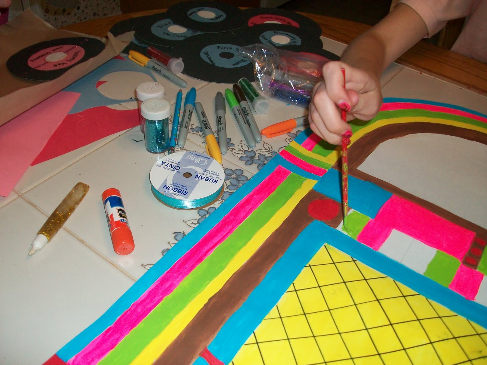 Glitter Girl Parties: Homemade Jukebox