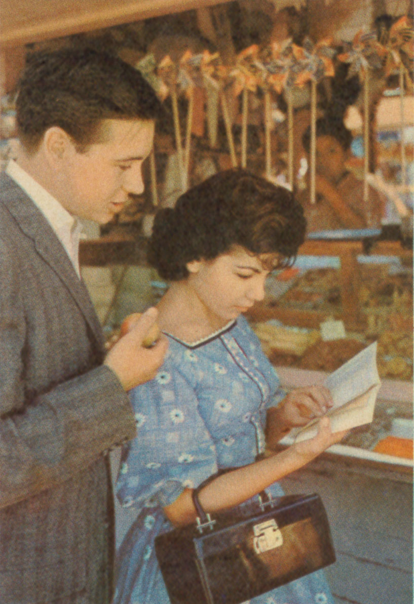 Greenbriar Picture Shows: April 2013