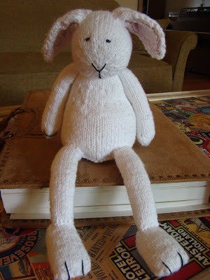 Susan B. Anderson: Bunny Knitting Season