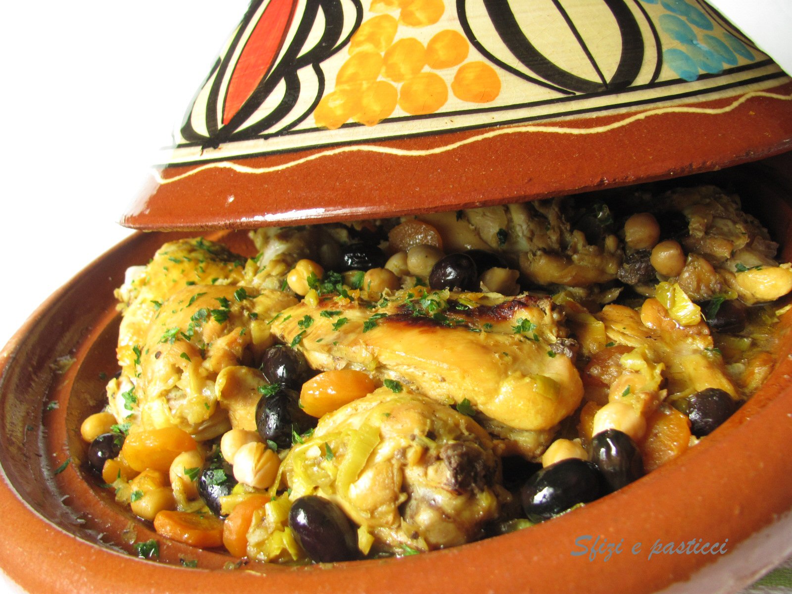 Sfizi e pasticci: Tajine di pollo e verdure