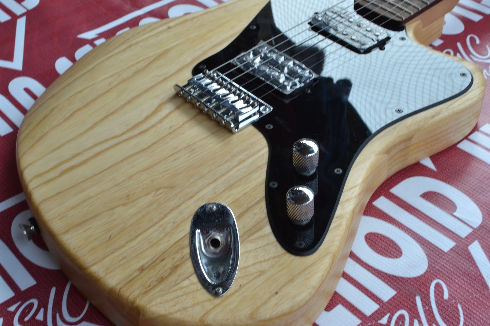 JUAL GITAR , JUAL BASS , JUAL CAJON DENGAN HARGA MURAH BERKUALITAS ... JUAL GITAR , JUAL BASS , JUAL CAJON DENGAN HARGA MURAH BERKUALITAS ...