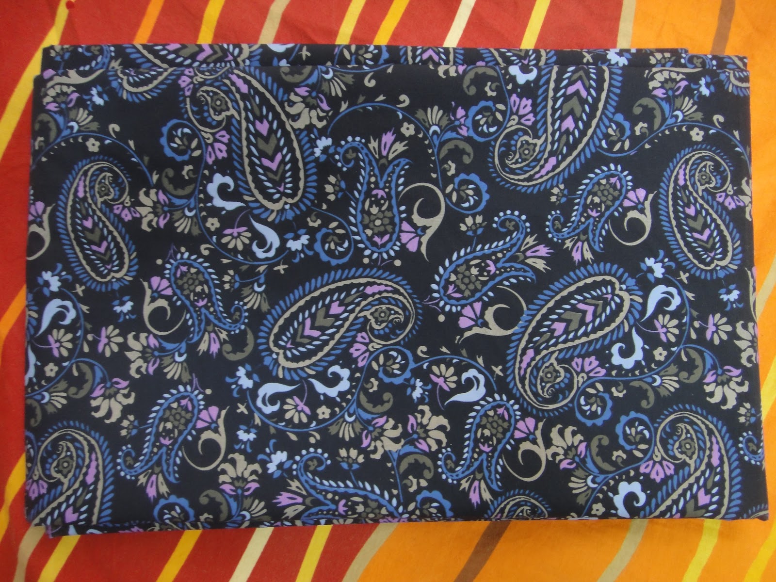 Lemonade Catalyst: Kain Cotton Corak Paisley