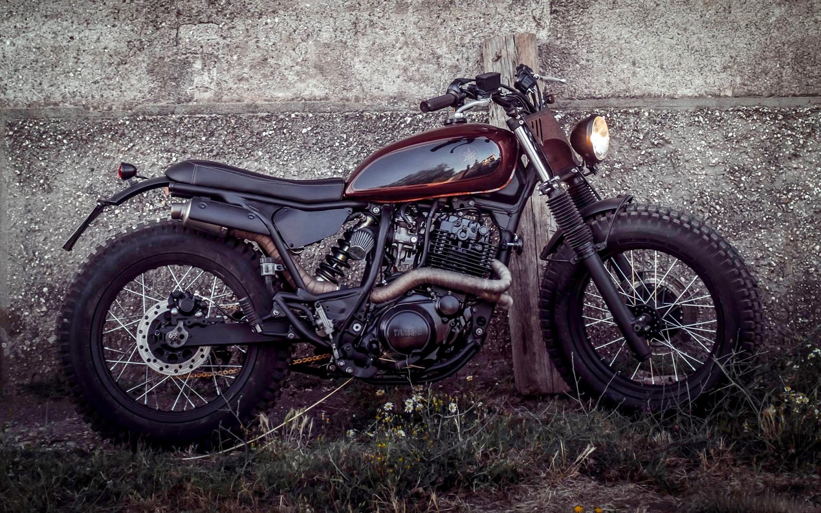Motor+ XT600 - Inazuma café racer