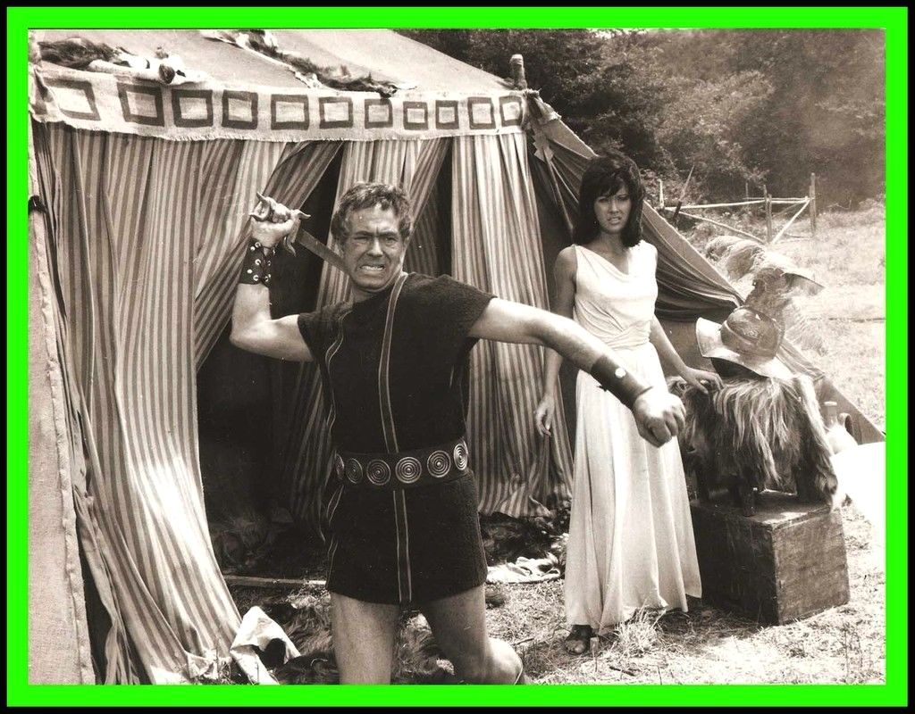 Acorazado Cinéfilo. Francisco Huertas Hernández: Helga Liné - Revista ...