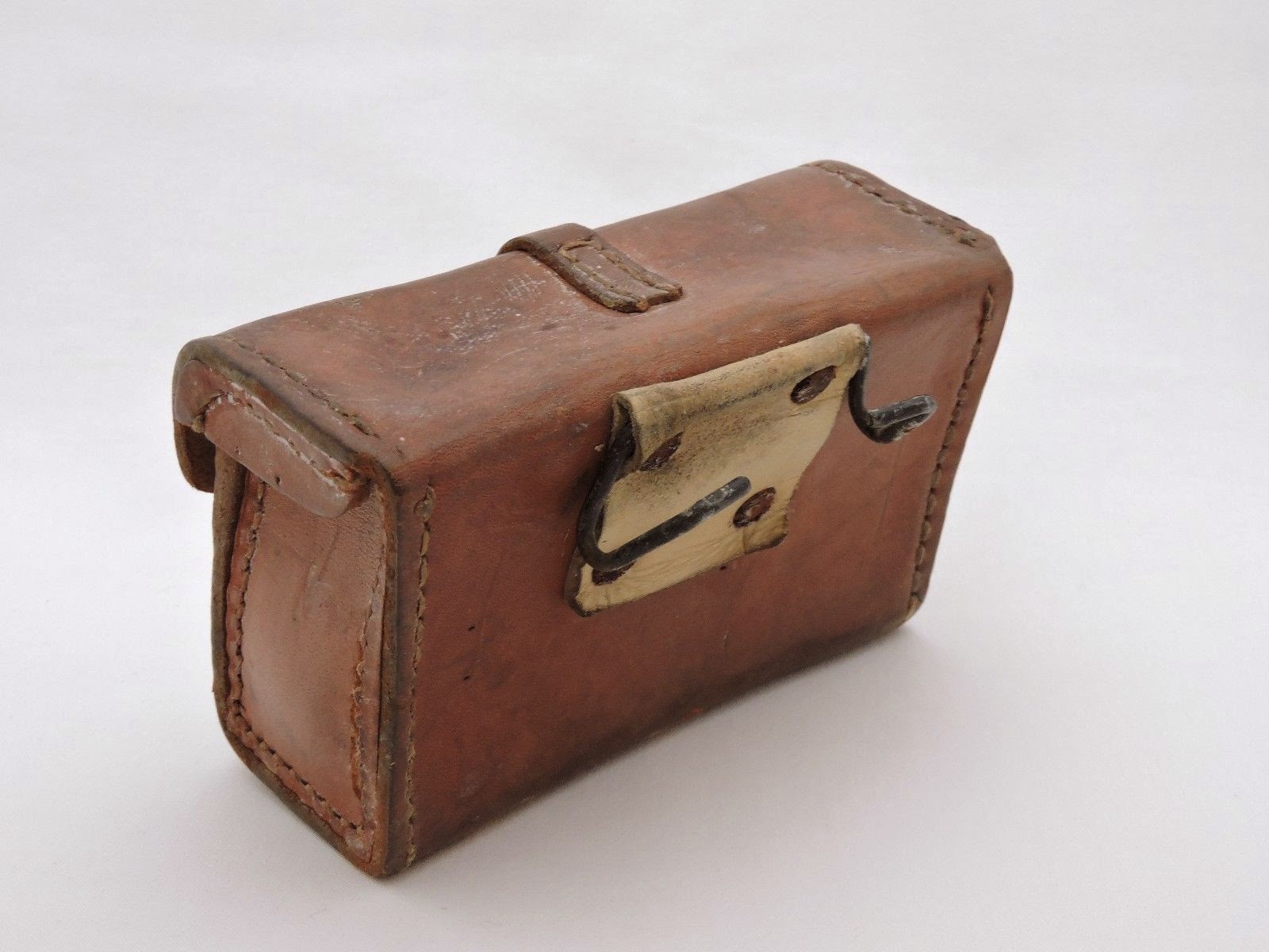 Marines In Forest Green: WWII BAR Leather Pouch Tool Modified with Hanger