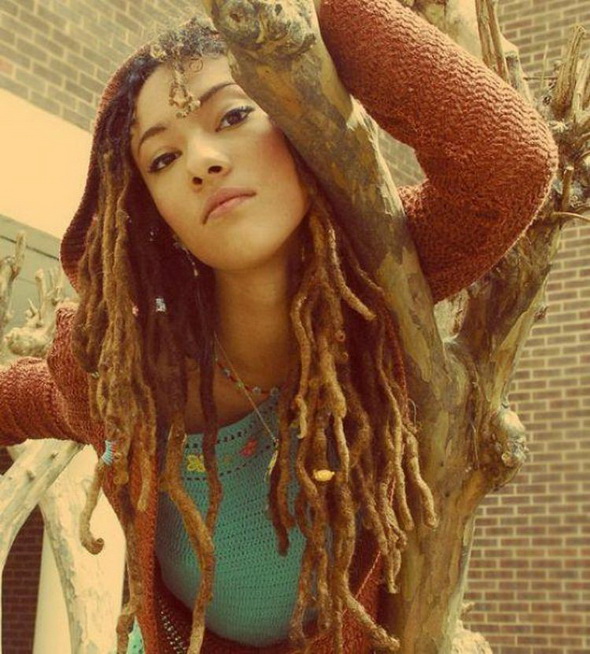 INVISIBLE BLOG: Girls With Dreadlocks