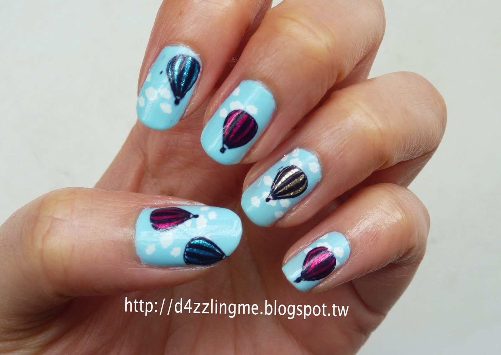 D4zzling Me: Hot Air Balloon Nails
