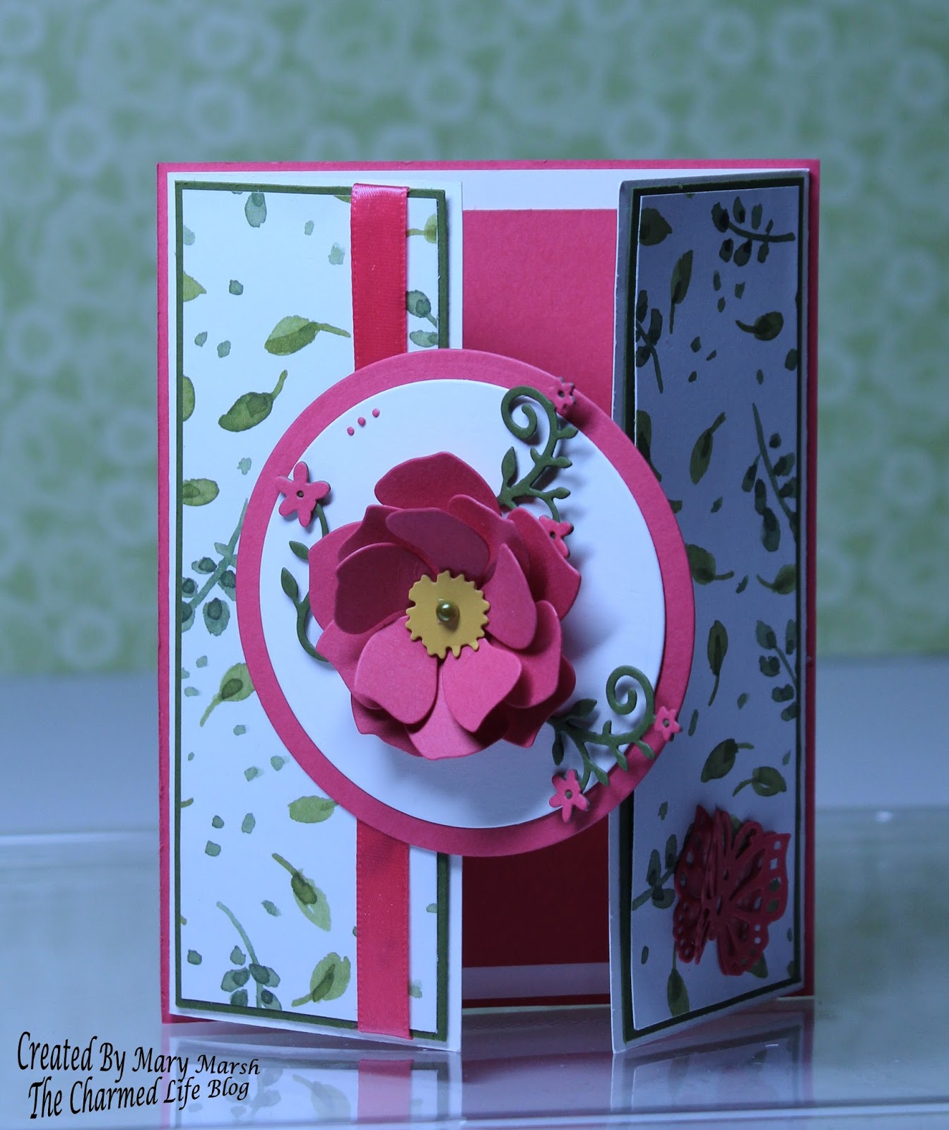 CottageCutz: Gate Fold Flower Card