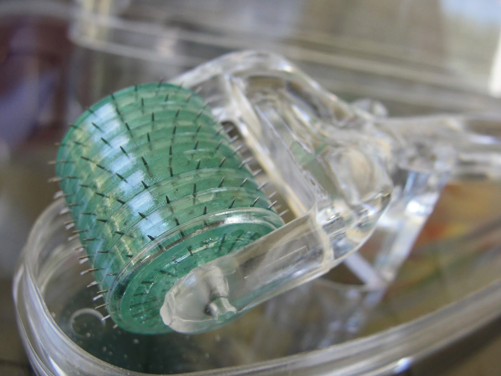 MY FIRST TIME USING A DERMAROLLER: DID IT HURT? DID I BLEED?