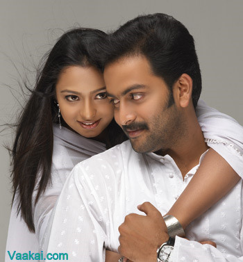 Sexy Indian Hot: Malayalam Actress Saranya Bhagyaraj Hot Spicy Photos