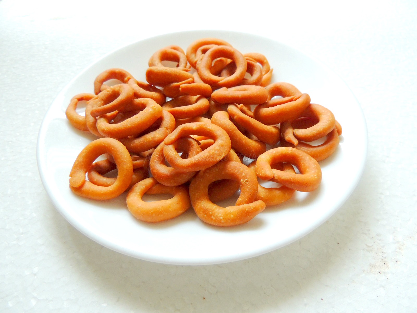 Priya's Versatile Recipes: Kodubale~~IC Challenge