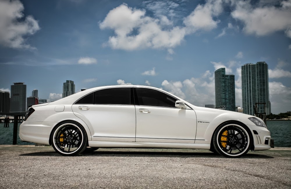 Mercedes-Benz W221 S65 AMG White on Black | BENZTUNING
