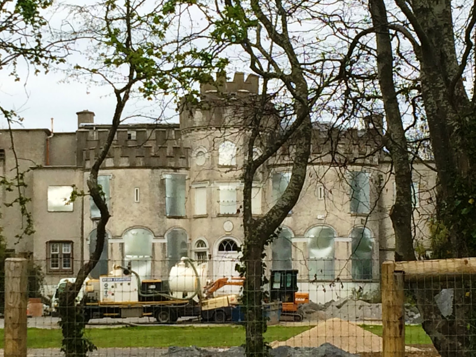 Patrick Comerford: Finding an old family home in a decaying castle near ...