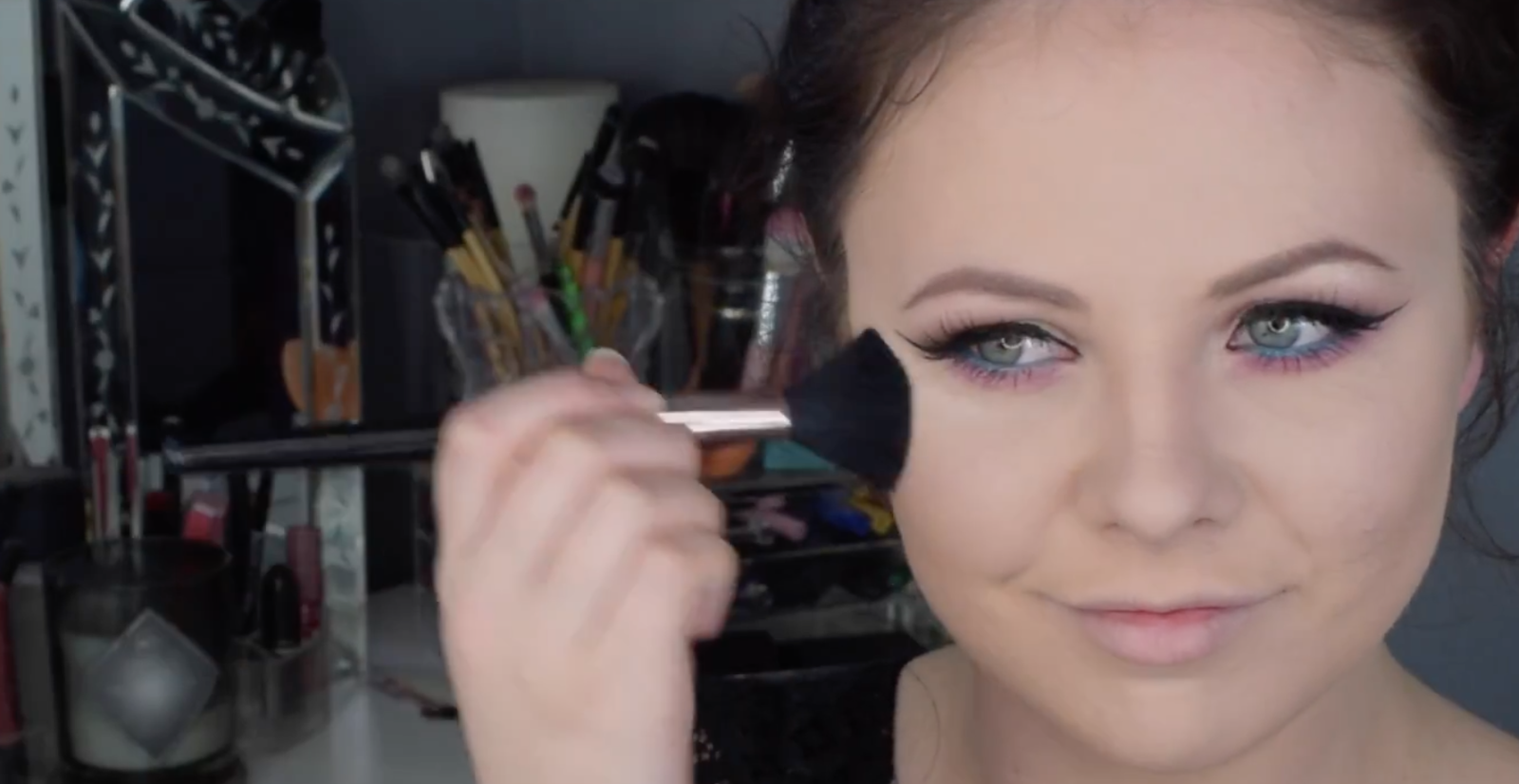 Danielle Scott: Easy Clubbing Makeup Tutorial