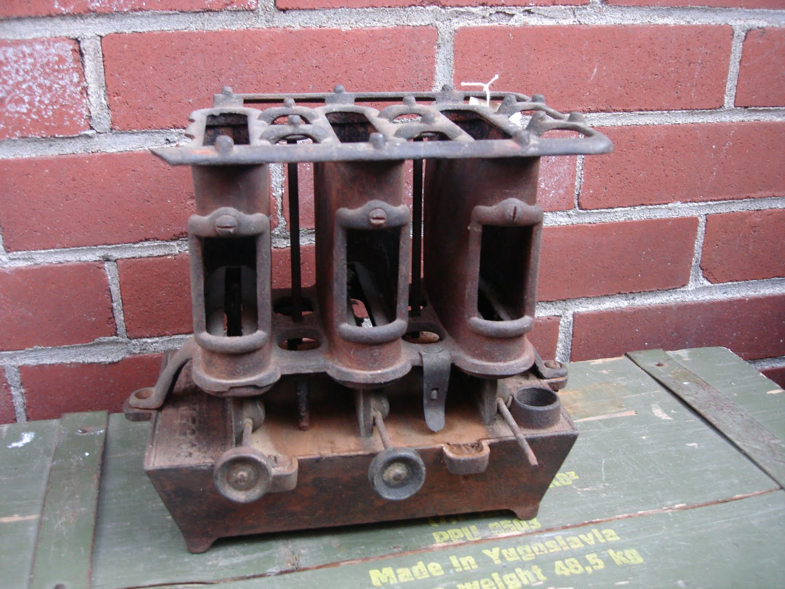 VINTAGE TREASURES AND MORE: RARE ANTIQUE SAD IRON HEATER