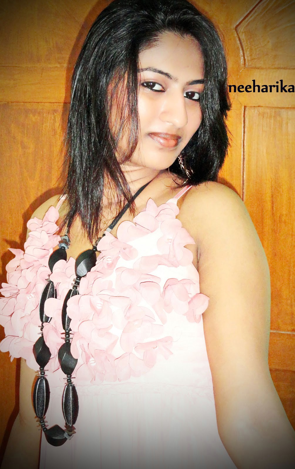 Actress Neeharika Latest Photoshoot HQ latest new stills ~ Ztamil