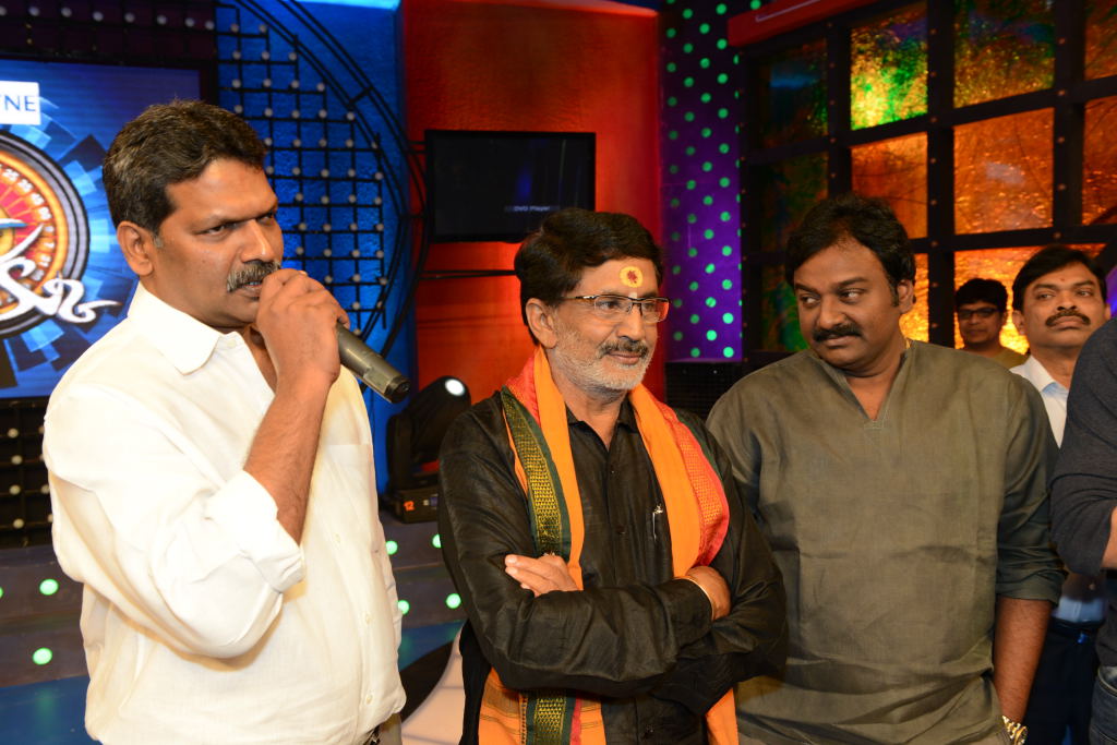 Anchor Suma TV Show Lakku Kikku Launch | Tollywood Movie News,Stills ...