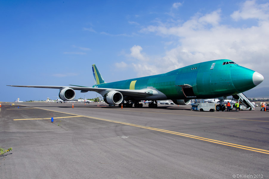 WWW.CRASH-AERIEN.AERO • Le nouveau cargo de Boeing, le B747-8F fait ses ...