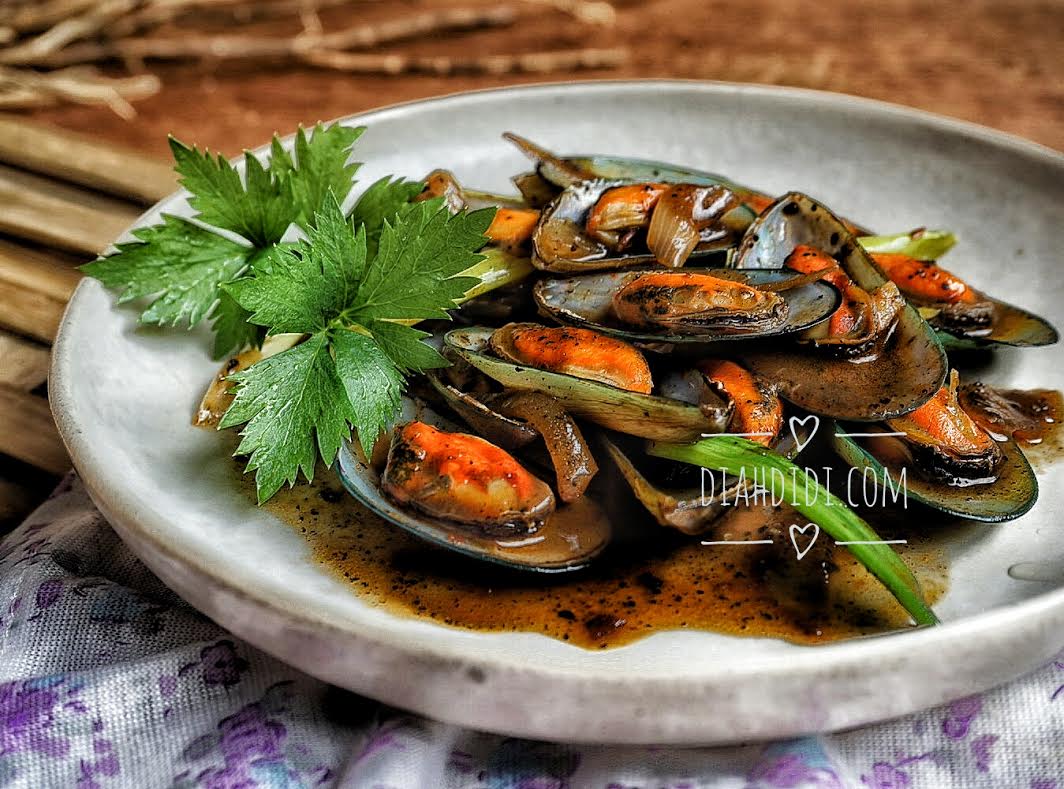 Diah Didi's Kitchen: Kerang Hijau Lada Hitam