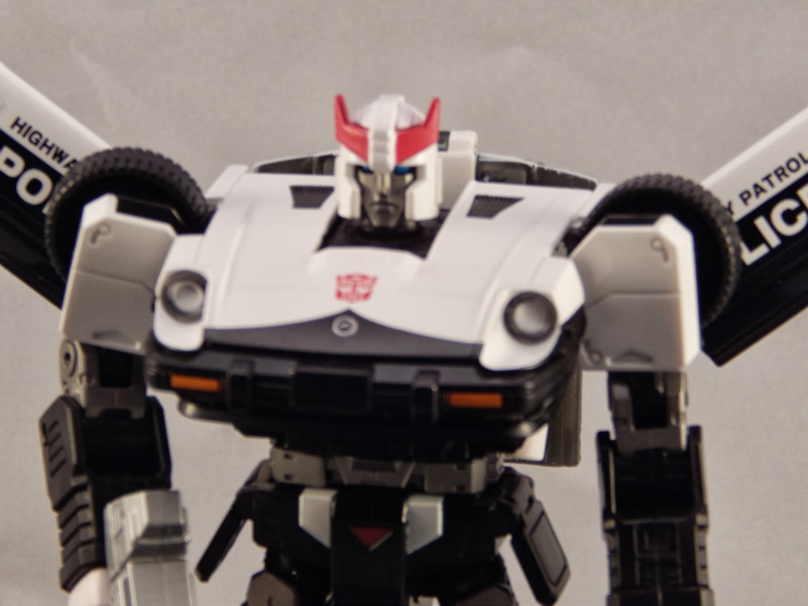 Optimal Omega's Transformers: MP-17 Prowl