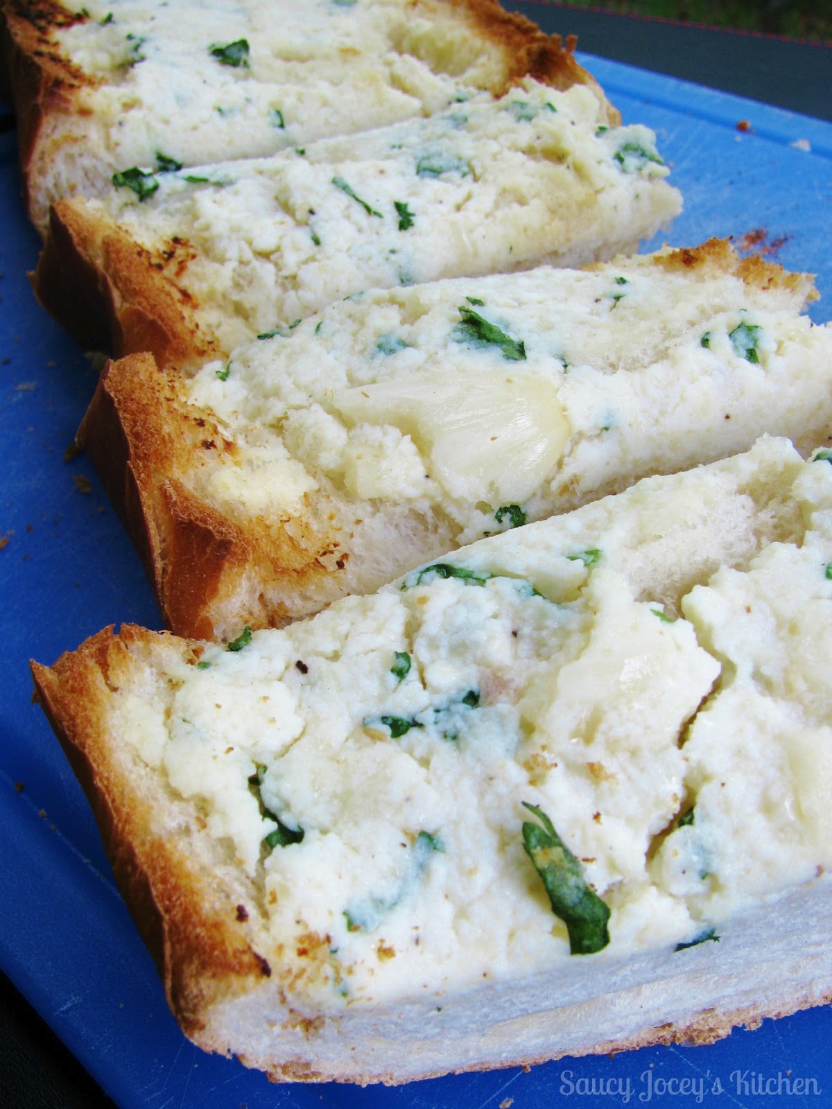 Saucy Jocey's Kitchen: Ricotta & Roasted Garlic Bread
