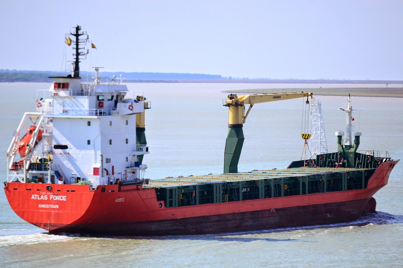 BUQUES MERCANTES A SU PASO POR SANLUCAR DE BARRAMEDA: ATLAS FORCE