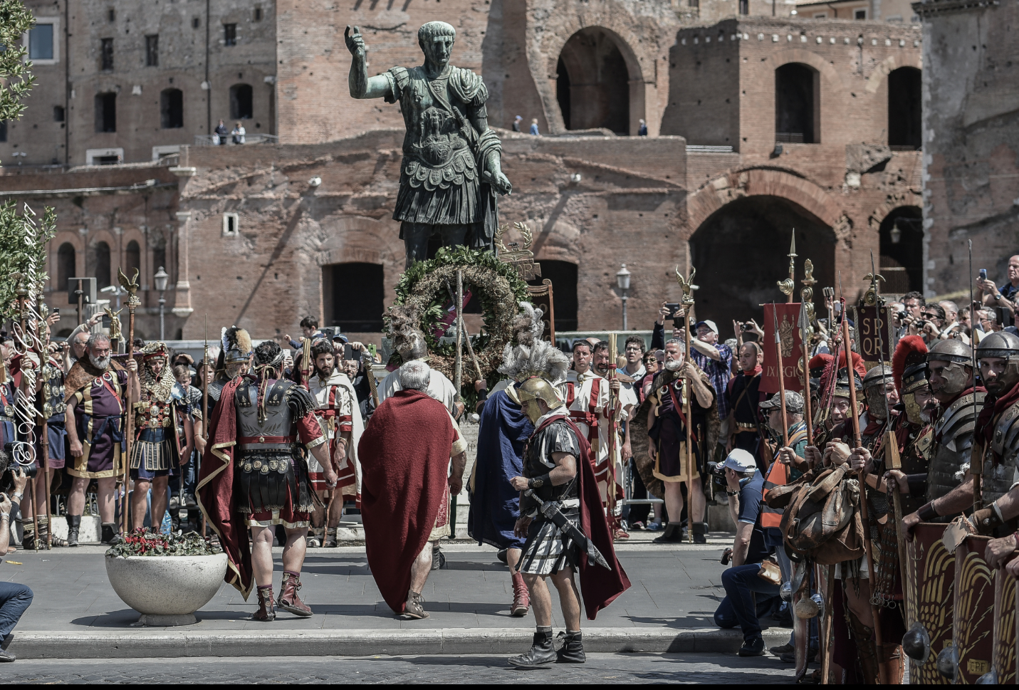 AUGUSTUS CAESAR PRAETORIA: NATALI DI ROMA MMXVII , AUGUSTUS CAESAR ...